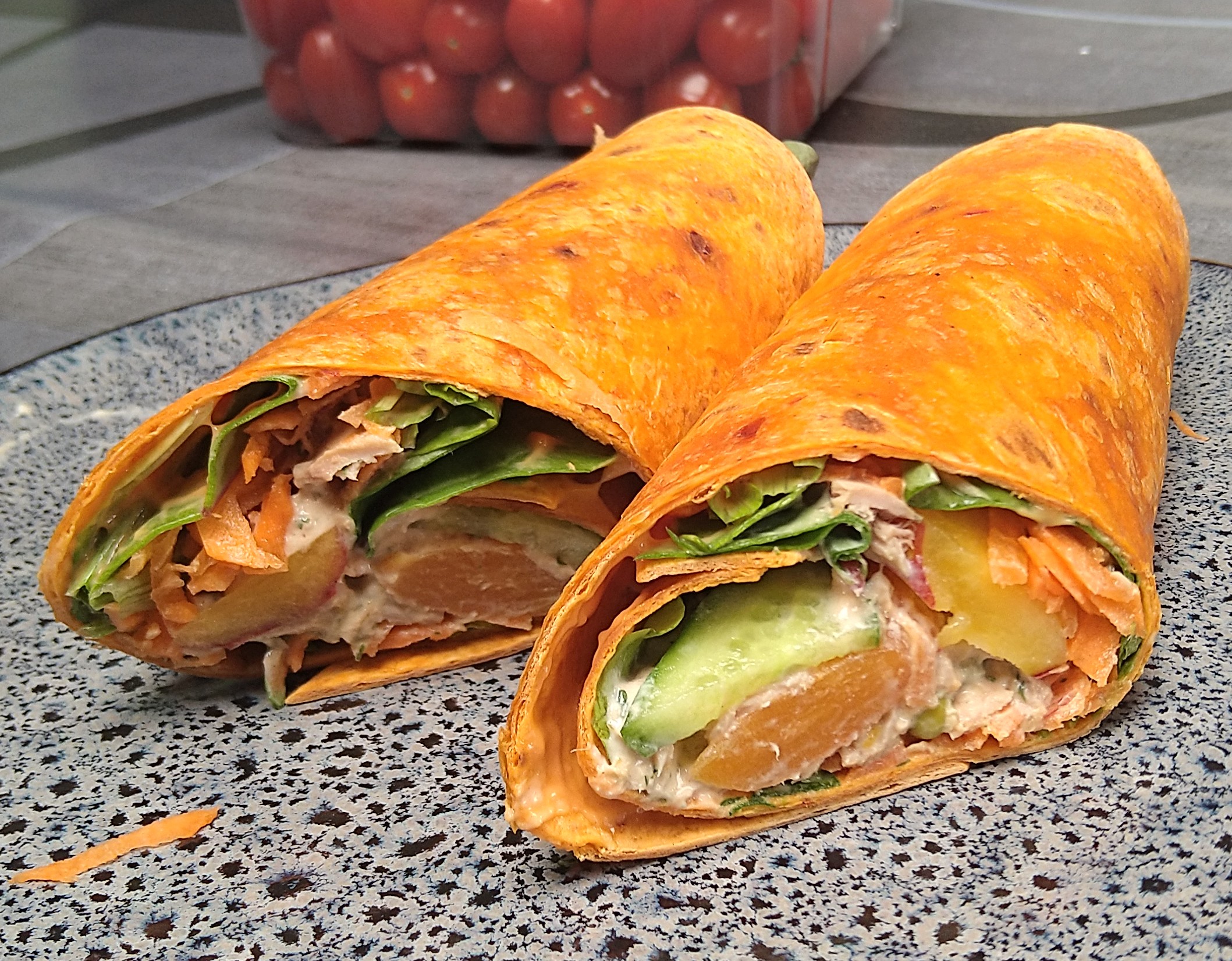 Wrap met tonijn en nectarine - Receptenwijzer